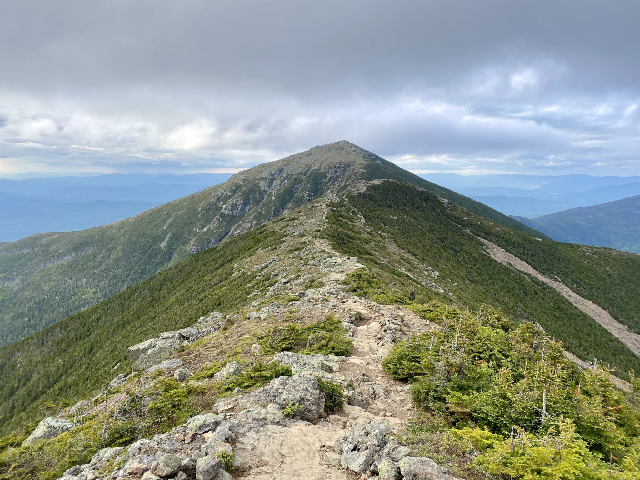 Franconia Ridge Hike via Flume Slide Trail - A STRAY LIFE